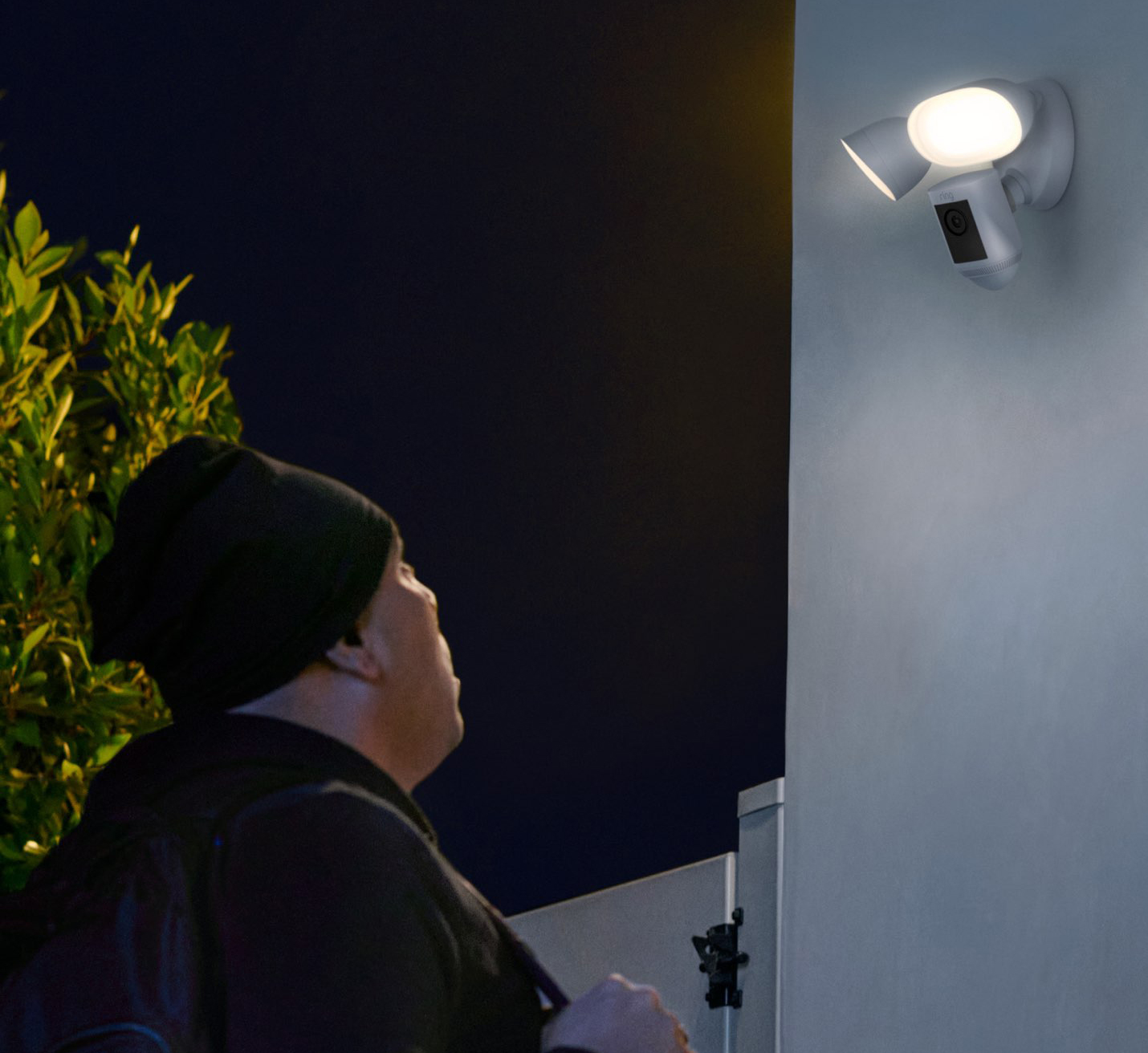 How to Set Up a Smart Home: A Guide for Beginners - The Plug - HelloTech