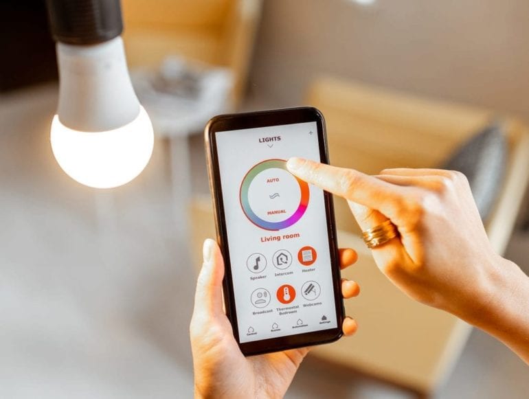 How to Set Up a Smart Home: A Guide for Beginners - The Plug - HelloTech
