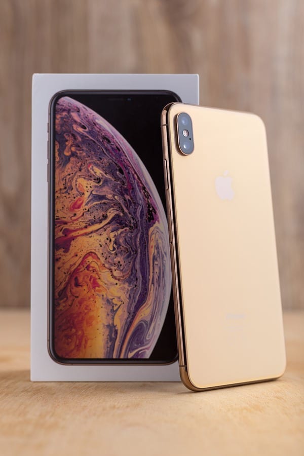 How Much You Can Save on a Refurbished iPhone X From Apple - The Plug ...
