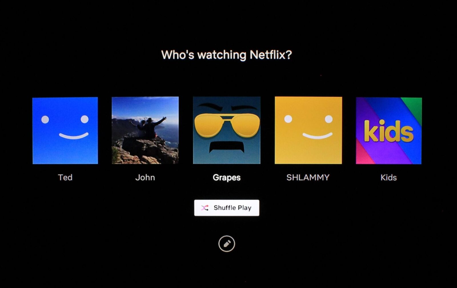 Netflix Tests Shuffle Button for Indecisive Viewers - The Plug - HelloTech