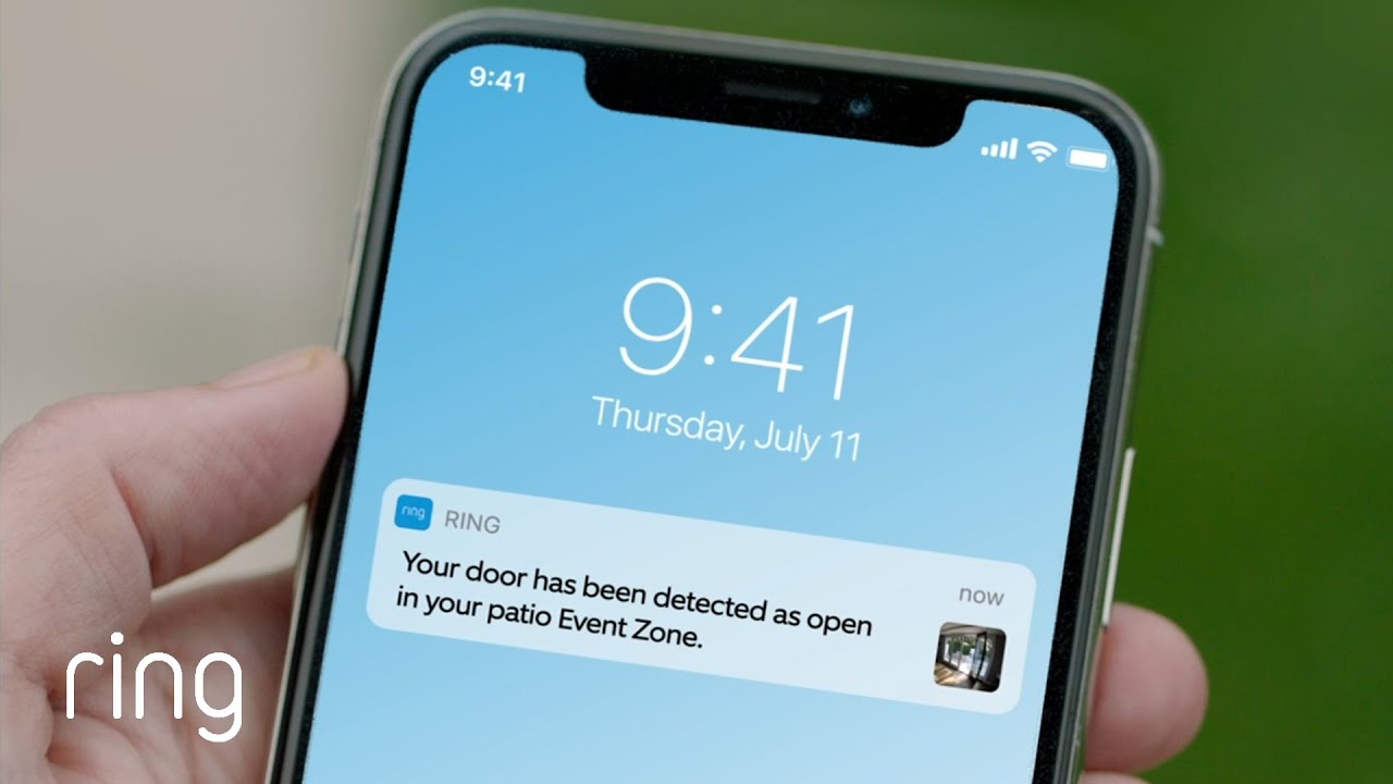 Smart Home Security Vs Traditional Alarm Systems - The Plug - HelloTech
